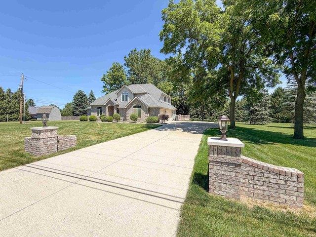 1341 Hartzell Rd, New Haven, IN 46774