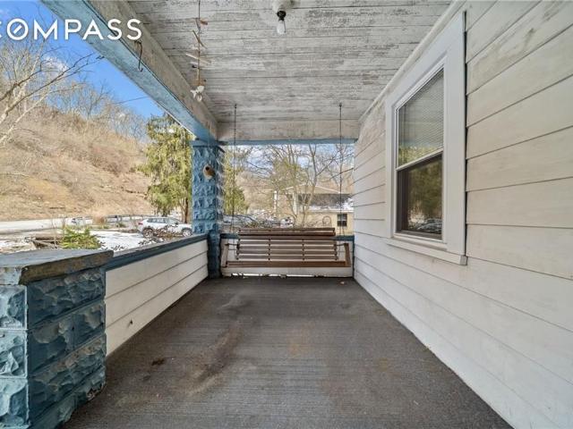 1341 Scrubgrass Rd, Carnegie, PA
