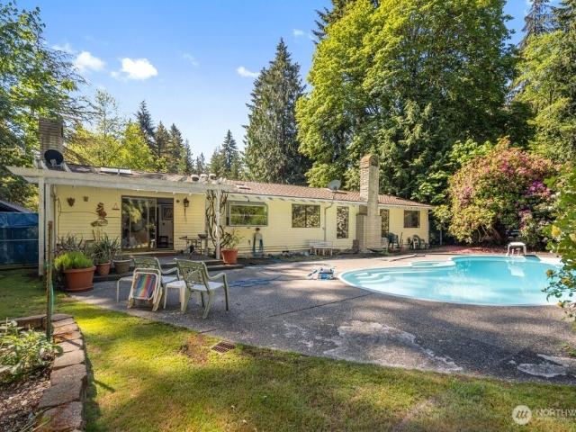 1341 th Avenue W