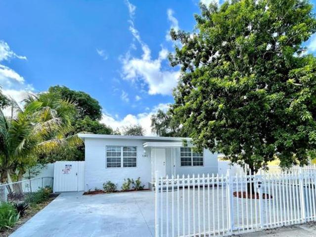 1341 153rd St NE, North Miami Beach, FL 33162