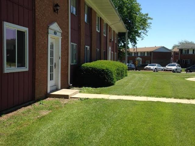 1341 1389 Monomoy St 2 Bedroom Apartment for Rent at 1341 Monomoy St, Aurora, IL 60506 Edgelawn Randall