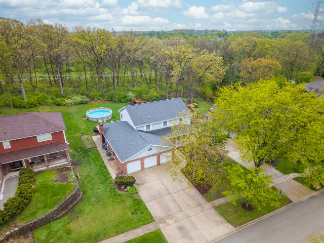 13421 W Oakwood Court