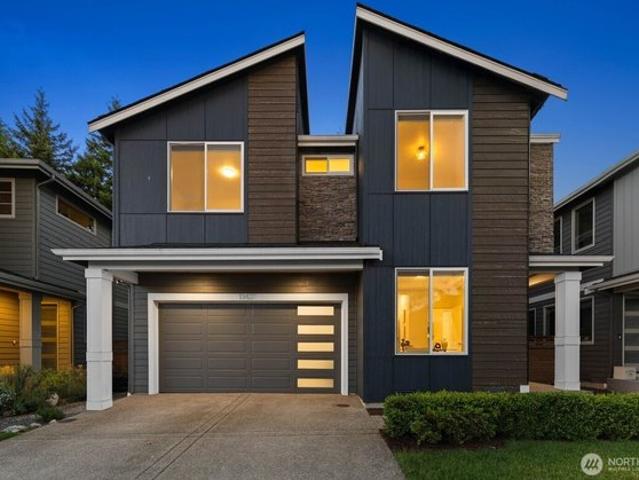 13427 Edmunds Pkwy E, Bonney Lake, WA 98391