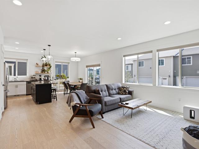 1342 Indian Hills Dr