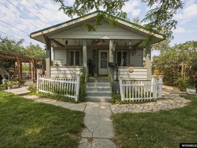 1342 S Cottonwood St, Casper, WY 82604