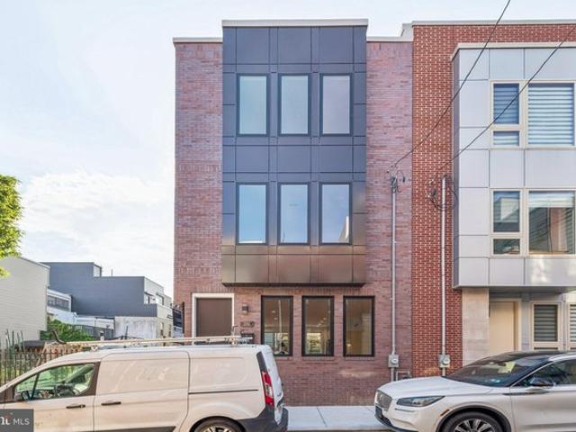 1342 S Bouvier St, Philadelphia, PA 19146