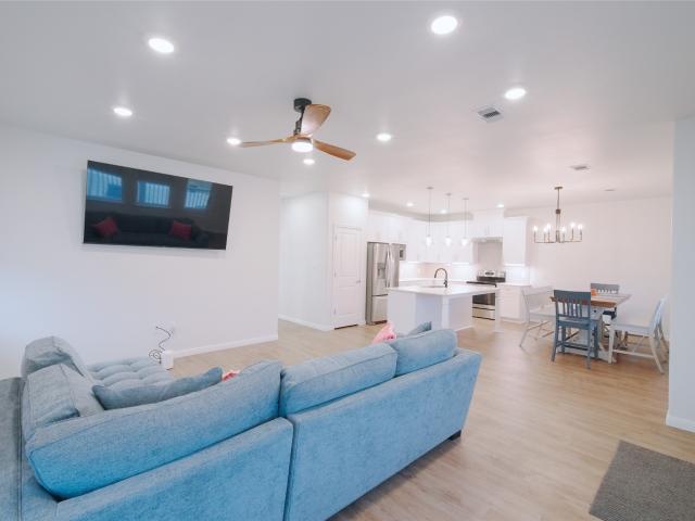 1342 Sapphire Palms Court