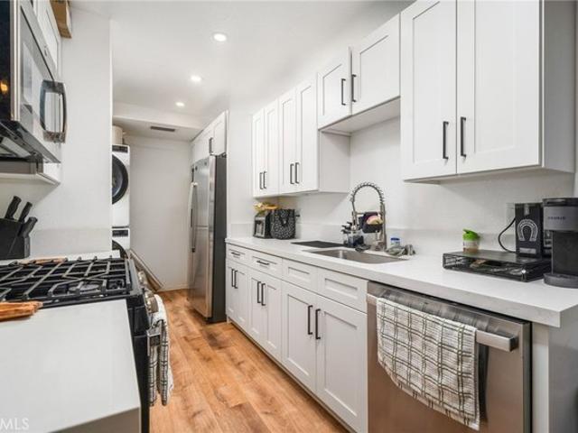 1342 W 8th St, Upland, CA 91786