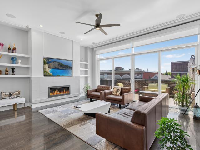 1342 W Belmont Avenue # 4E