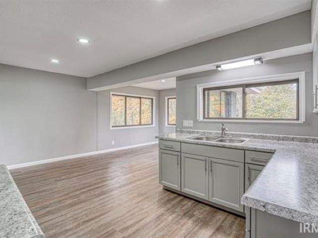 1342 W Dupont Road