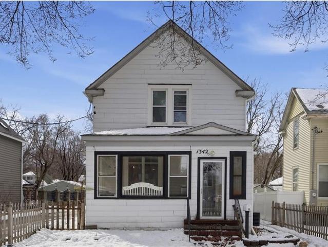 1342 3rd Ave S, Fargo, ND 58103