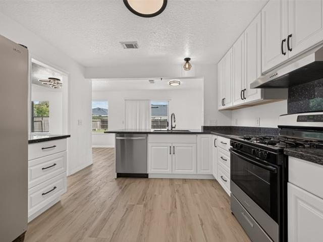 13430 Eldridge Villa St, Sugar Land, TX 77498