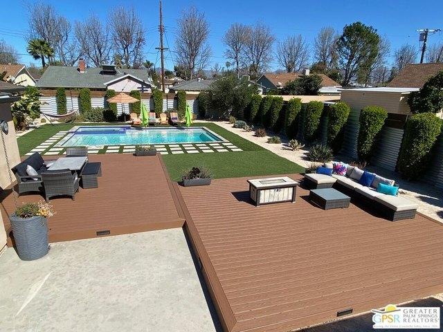 13435 Erwin St, Los Angeles, CA 91401