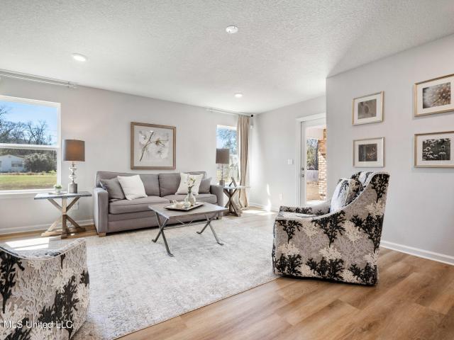 13438 Pond Ridge Way