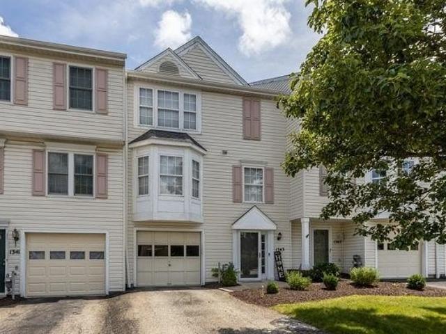 1343 Meadowbrook Dr, Canonsburg, PA 15317