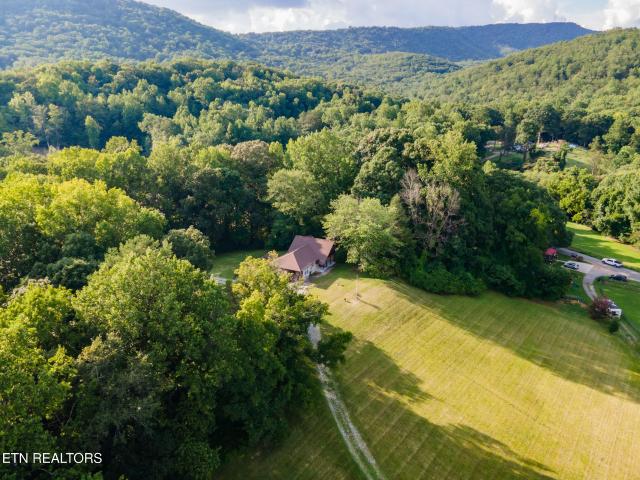 1343 Mountain View Rd