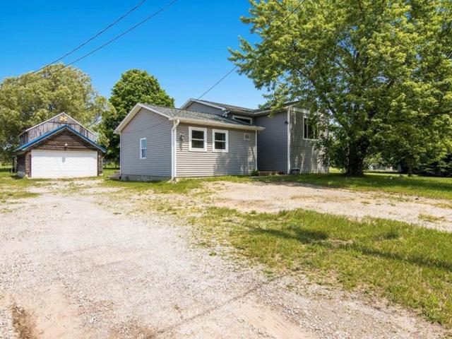 1343 E Duck Lake Rd, Grawn, MI 49637
