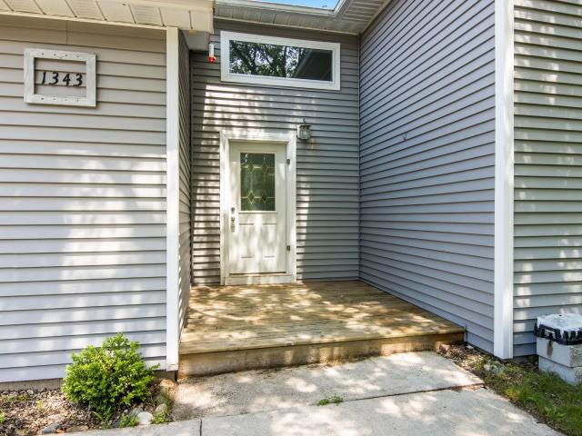 1343 E Duck Lake Road