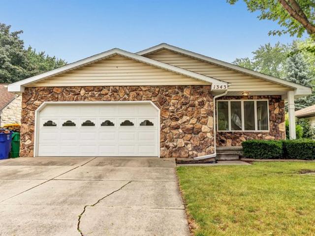 1343 Emilie St, Green Bay, WI 54301