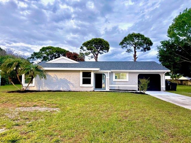 1343 SE Vestridge Ln, Port Saint Lucie, FL 34952
