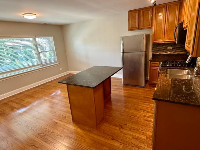 1343 W WINONA Street # 2E