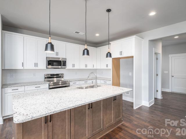 1343 Zeb Haynes Road