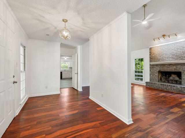 134 Cooper Circle