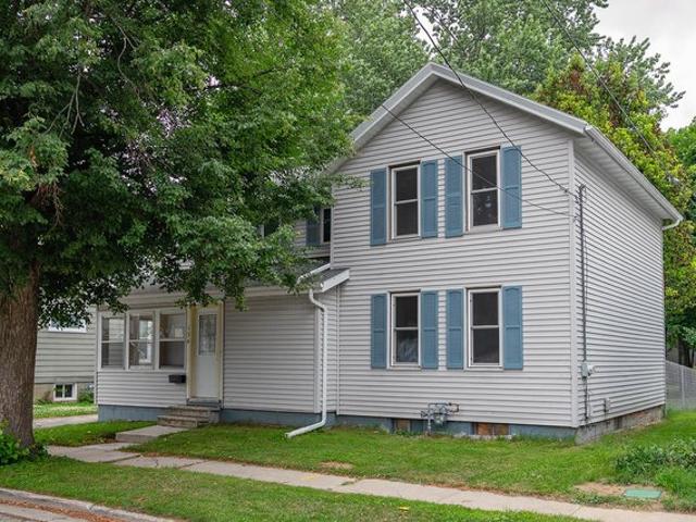 134 Corner St, Watertown, WI 53094
