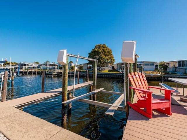 134 Americana Ct NE Unit 216, Saint Petersburg, FL 33702