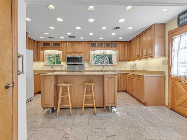 134 Allan Dr