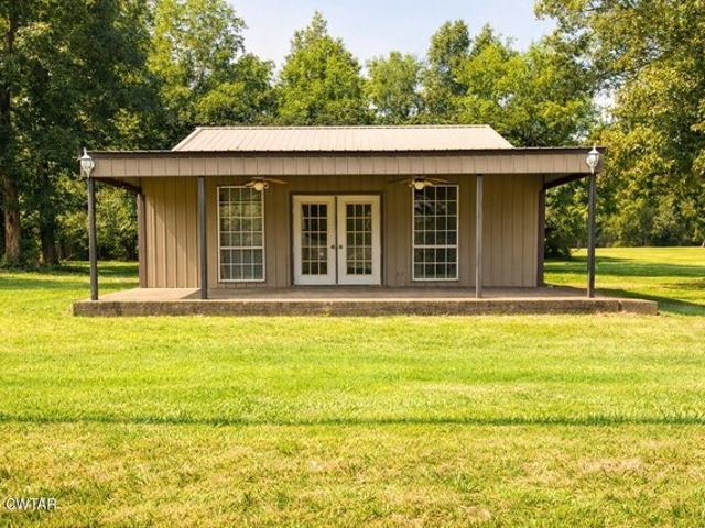 134 E 5th St, Parsons, TN 38363