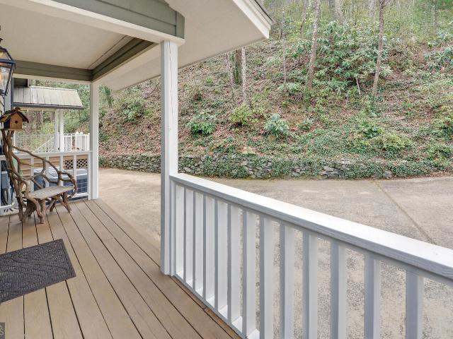 134 Ezzard Lane