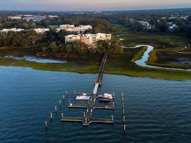 134 Fairbanks Oak Aly Unit 403, Charleston, SC 29492