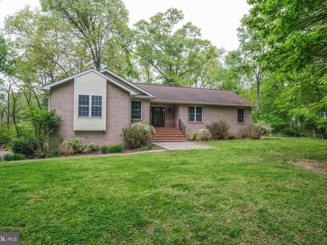 134 Kelcar Dr, Summit Point, WV 25446