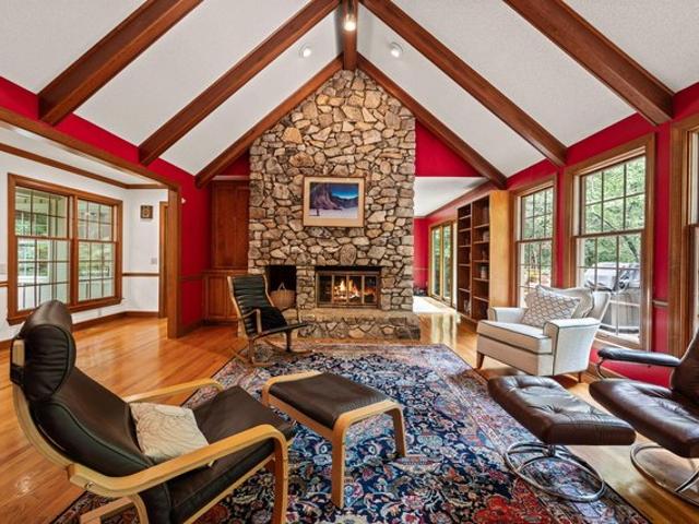 134 Hunters Ridge Rd, Chapel Hill, NC 27517