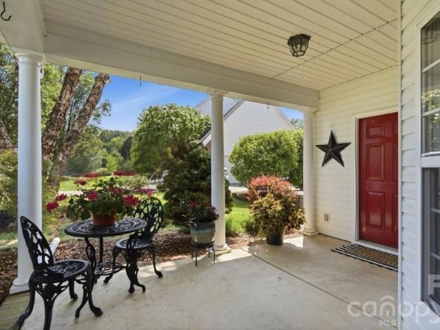 134 Lamplighter Lane