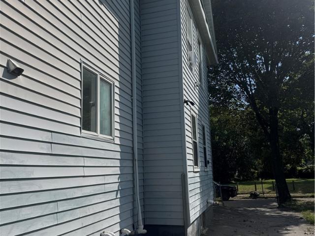 134 Lewis Street