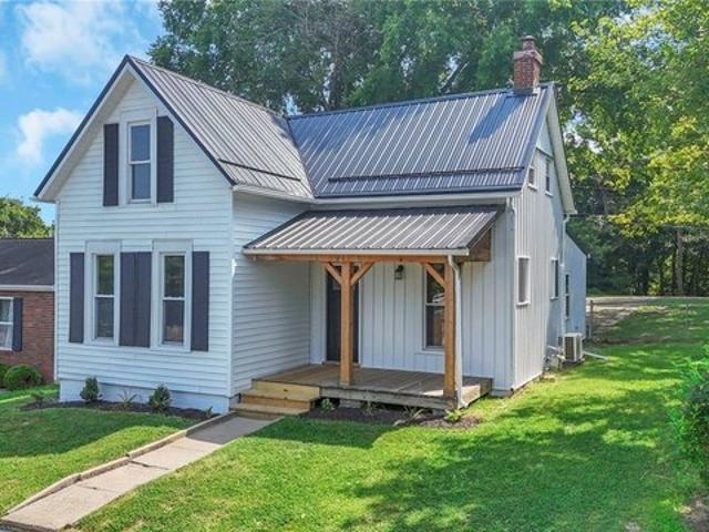 134 Mill St E, Senecaville, OH 43780