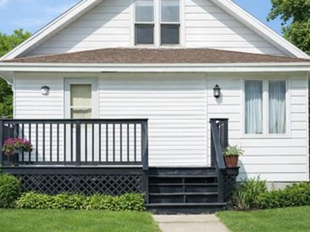 134 N Adams St Unit Upper, Oconto Falls, WI 54154