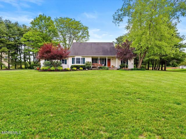 134 Schoolhouse Road