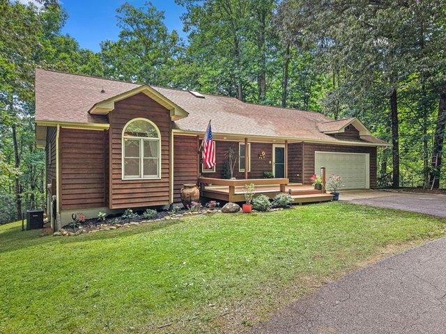 134 Sunburst Dr, Franklin, NC 28734