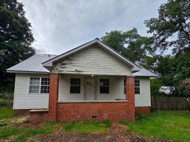 134 Pinewood Ave, Hueytown, AL 35023