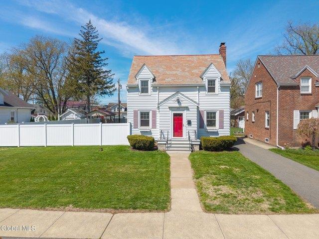134 Rosemont St, Albany, NY 12203