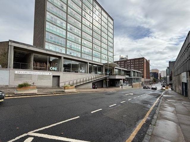 134 Renfrew Street, G3 1 bed flat to rent £1,095 pcm £253 pw