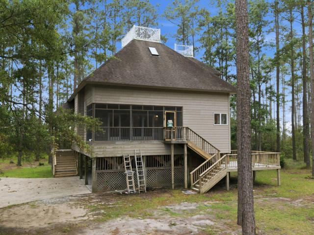 134 W Dowry Creek