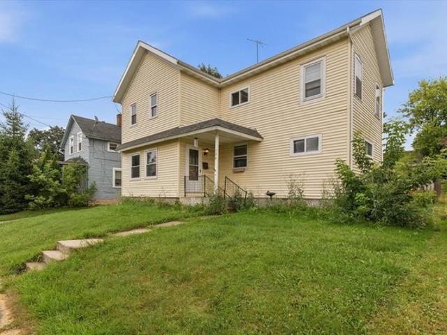 134 W Factory St, Seymour, WI 54165