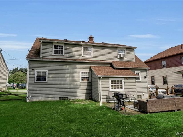 134 Woodlawn Avenue
