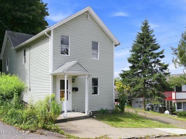 134 William St, Dunmore, PA 18510