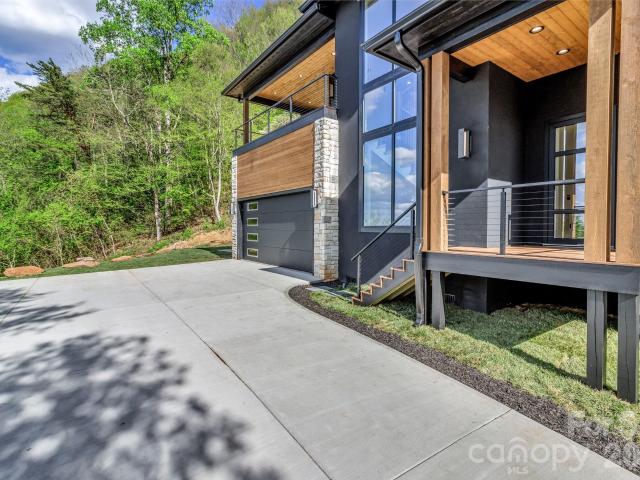 134 View Ridge Parkway