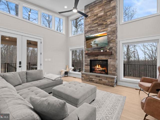13549 Hanging Rock Lane